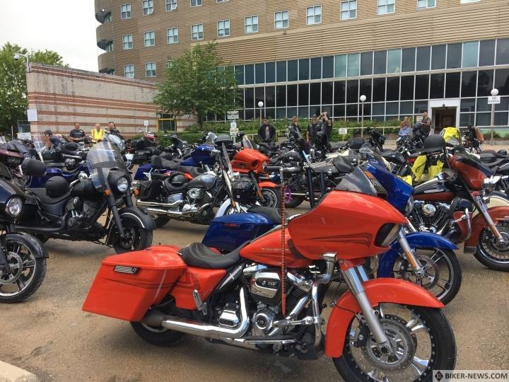 Commandos Motorcycle Club holds rally for Deer Lodge Centre - Biker News